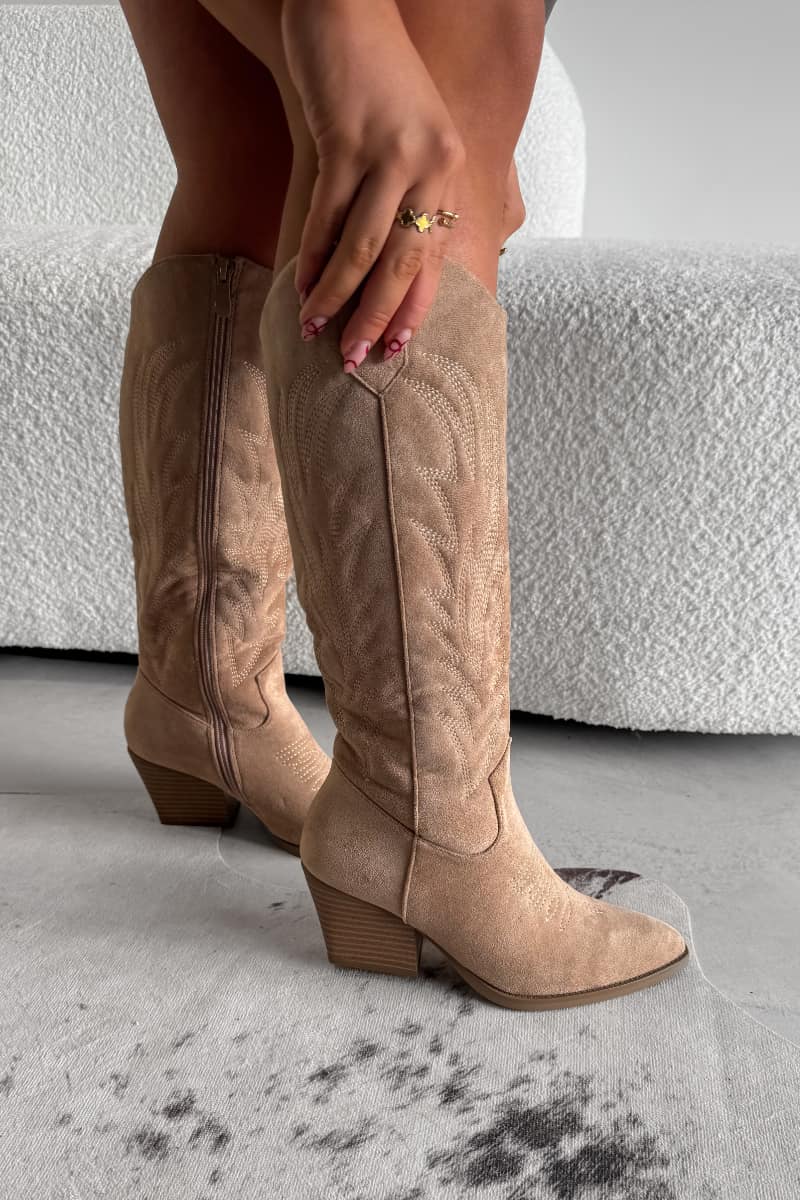 ALBA Cowboy Western Boots - Taupe – AJ VOYAGE